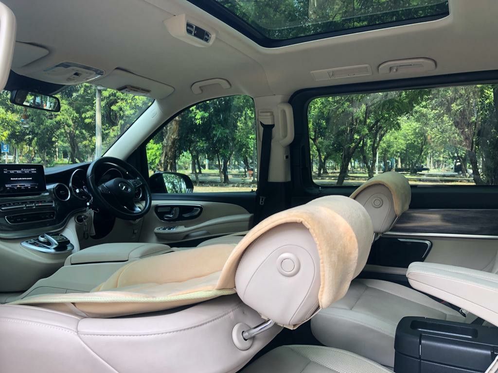 MERCEDES BENZ V260 AT HITAM 2019, Mobil & Motor, Mobil untuk Dijual di Carousell