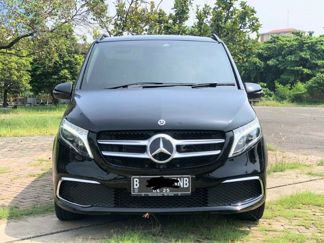 MERCEDES BENZ V260 AT HITAM 2019, Mobil & Motor, Mobil untuk Dijual di Carousell