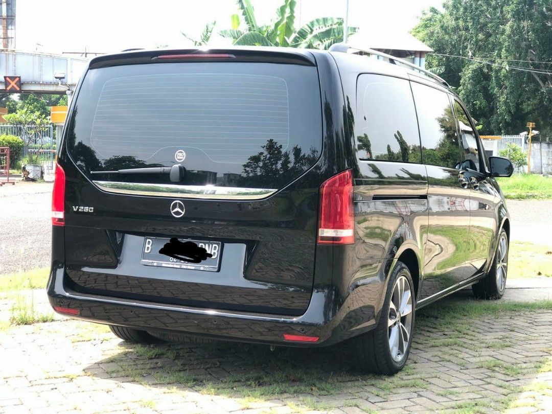 MERCEDES BENZ V260 AT HITAM 2019, Mobil & Motor, Mobil untuk Dijual di Carousell