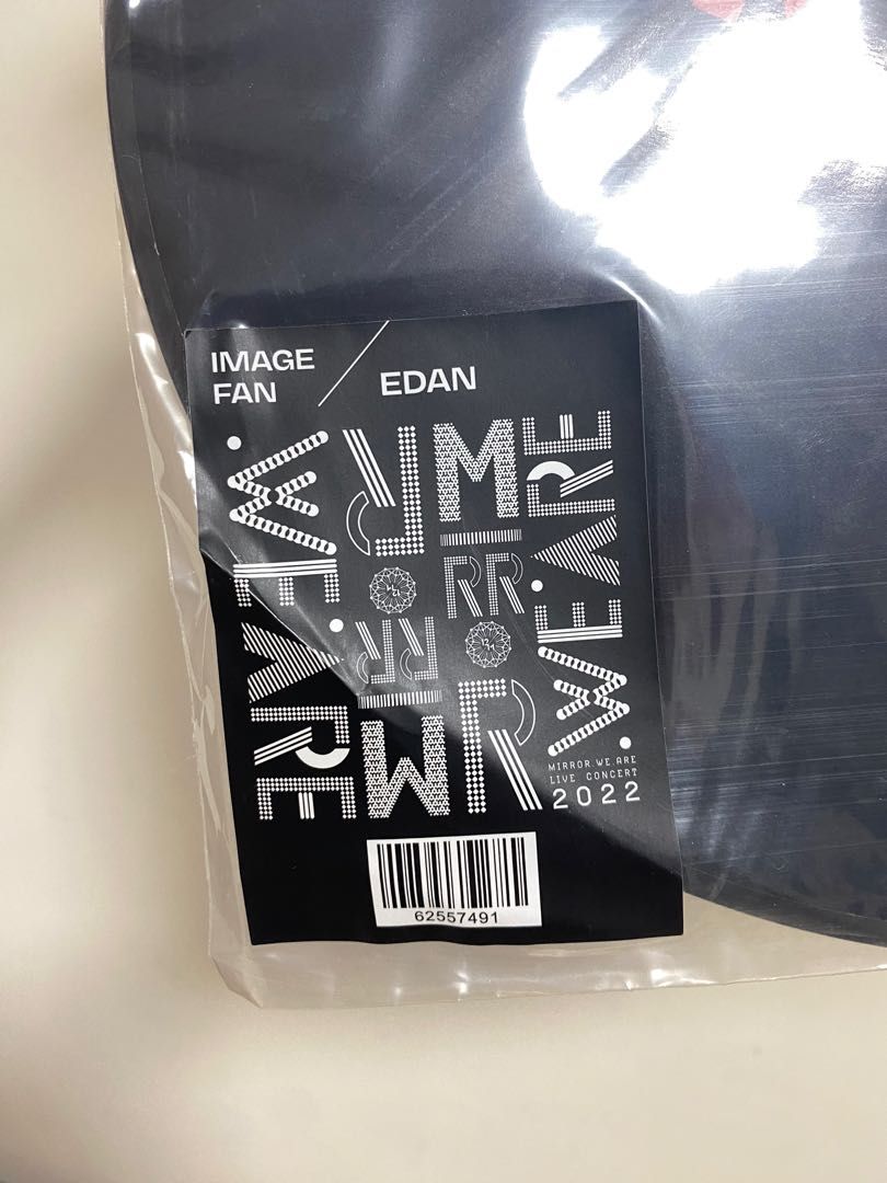 官方周邊丨Mirror 演唱會 扇子 WE ARE LIVE CONCERT 2022 Image Fan (Edan, Ian) 全新, 興趣及遊戲, 收藏品及紀念品, 明星周邊 ...