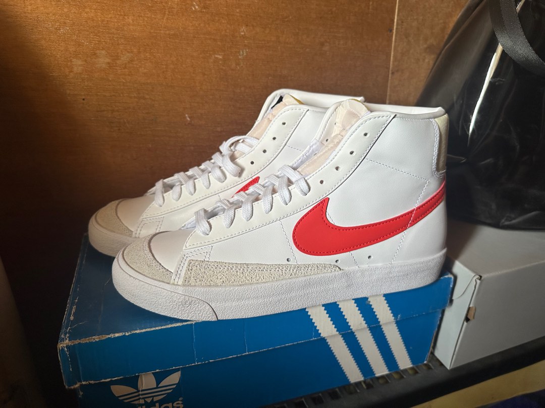 Nike Blazer Mid 77 Size 9 US, Men's Fashion, Footwear, Sneakers on ...