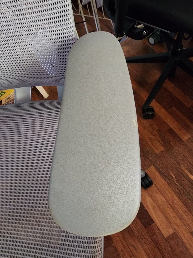 Okamura contessa ergonomic office chair (no headrest), Furniture & Home ...