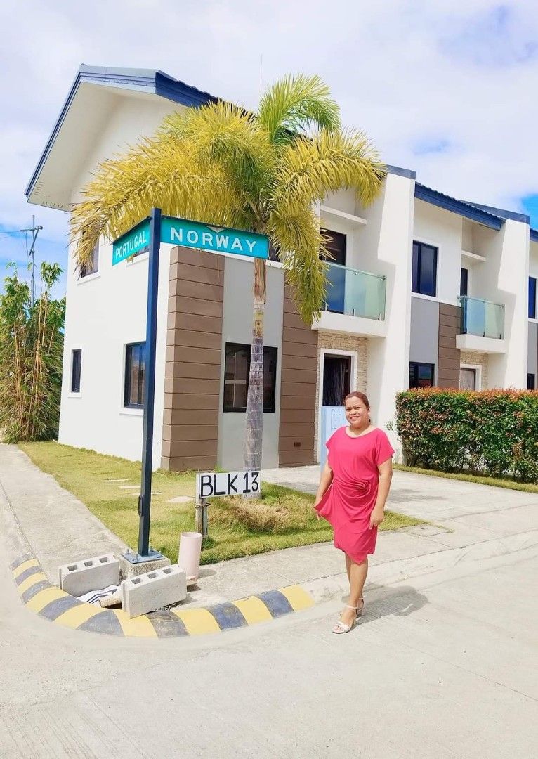 OLIVAREZ HOMES SOUTHWOODS, Property, For Sale, House & Lot on Carousell