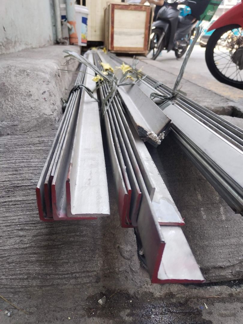 stainless angle bar, Commercial & Industrial, Construction Tools ...