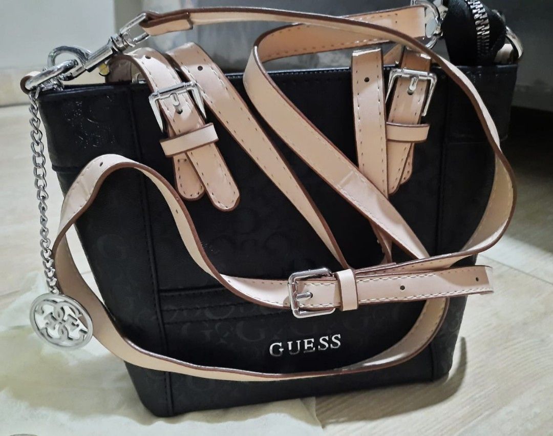 Tas Guess, Barang Mewah, Tas & Dompet di Carousell