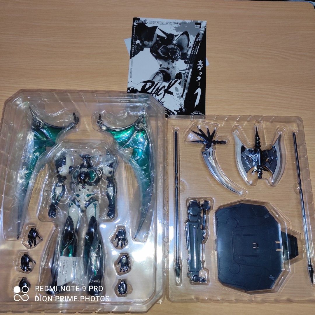 Threezero roboduo shin getter 1 and black shin getter on Carousell