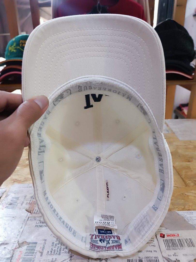 Topi MLB LA Dodgers, Fesyen Pria, Aksesoris, Topi di Carousell