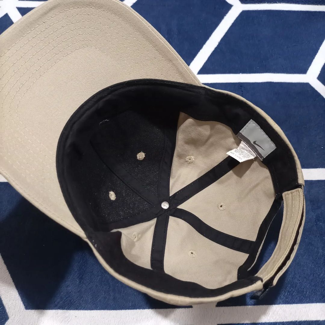 Topi Nike Swoosh Y2k, Fesyen Pria, Aksesoris, Topi di Carousell