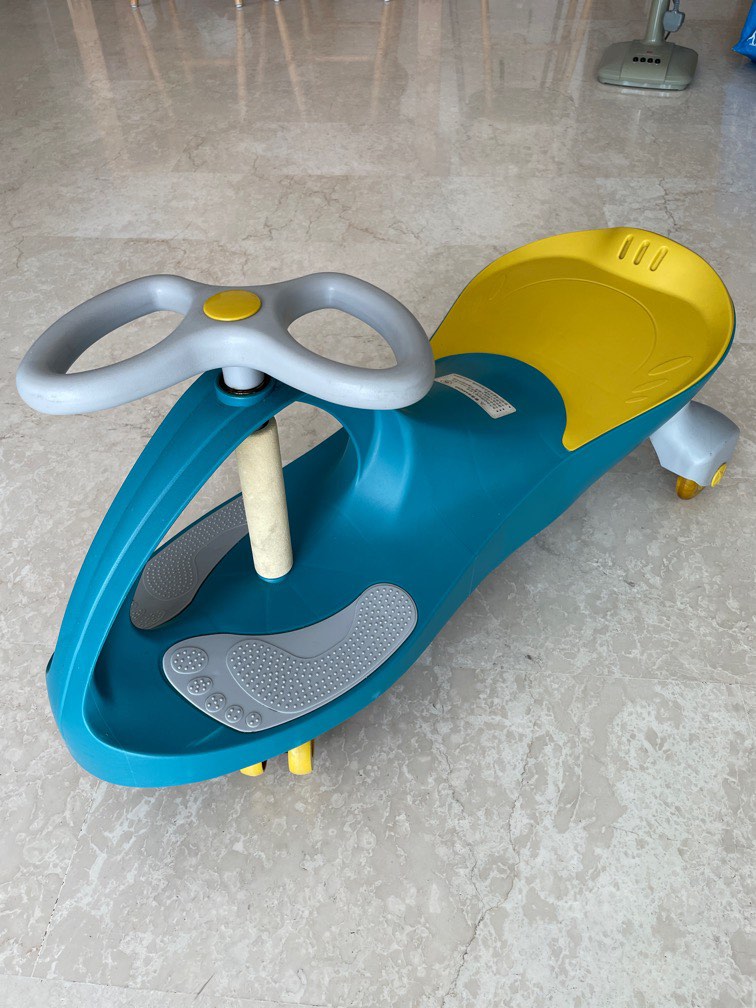 Twisting car, Babies & Kids, Infant Playtime on Carousell