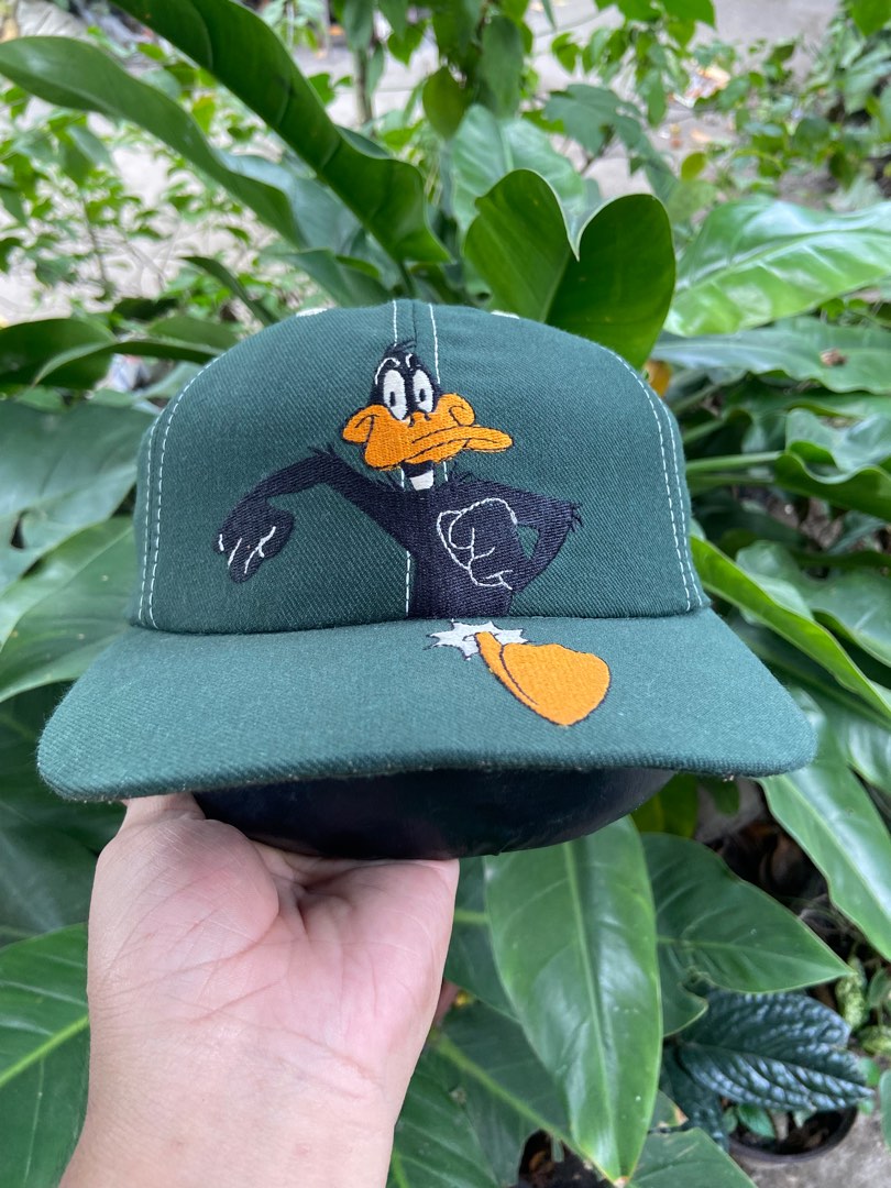 Vintage ( DAFFY DUCK) SNAPBACK Looney tunes 1995 on Carousell
