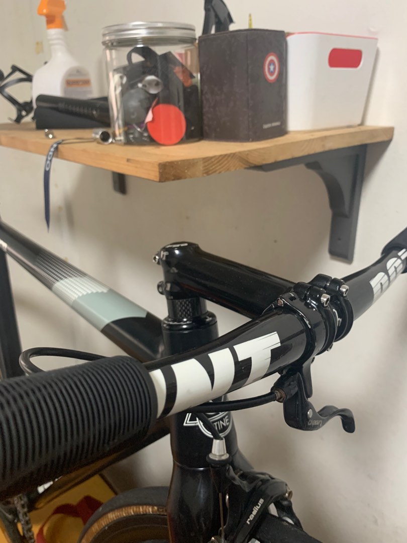 WTT intro 7 carbon riser bar, Sports Equipment, Bicycles & Parts ...