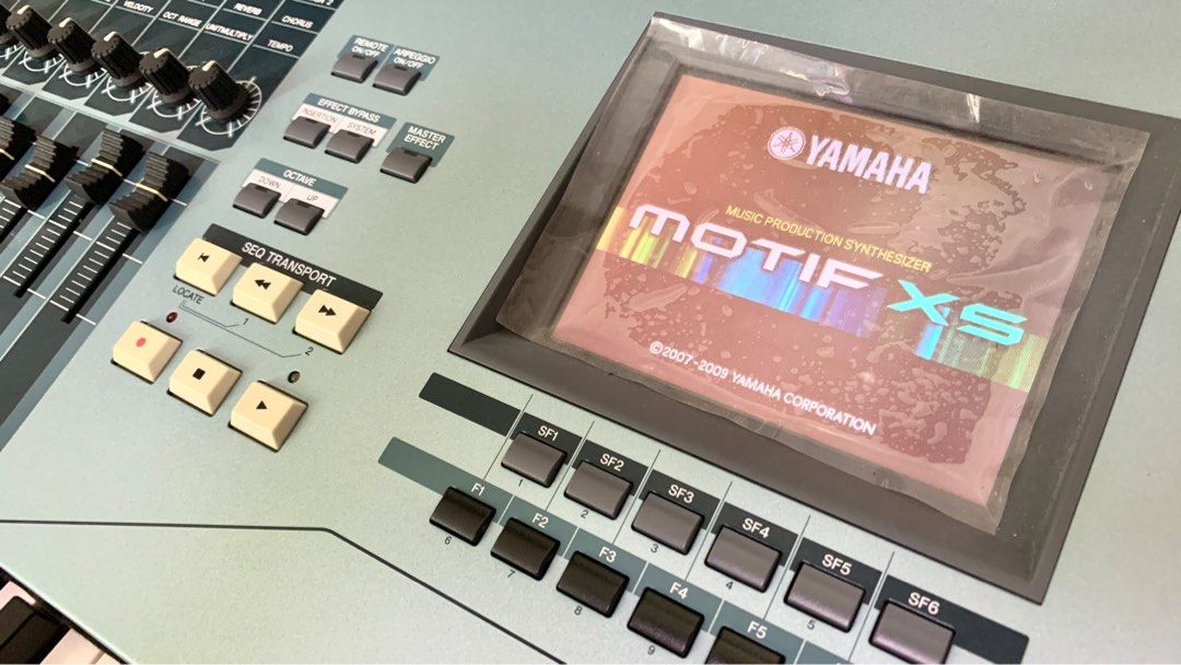 YAMAHA MOTIF XS8 music production sampling synthesizer workstation ...