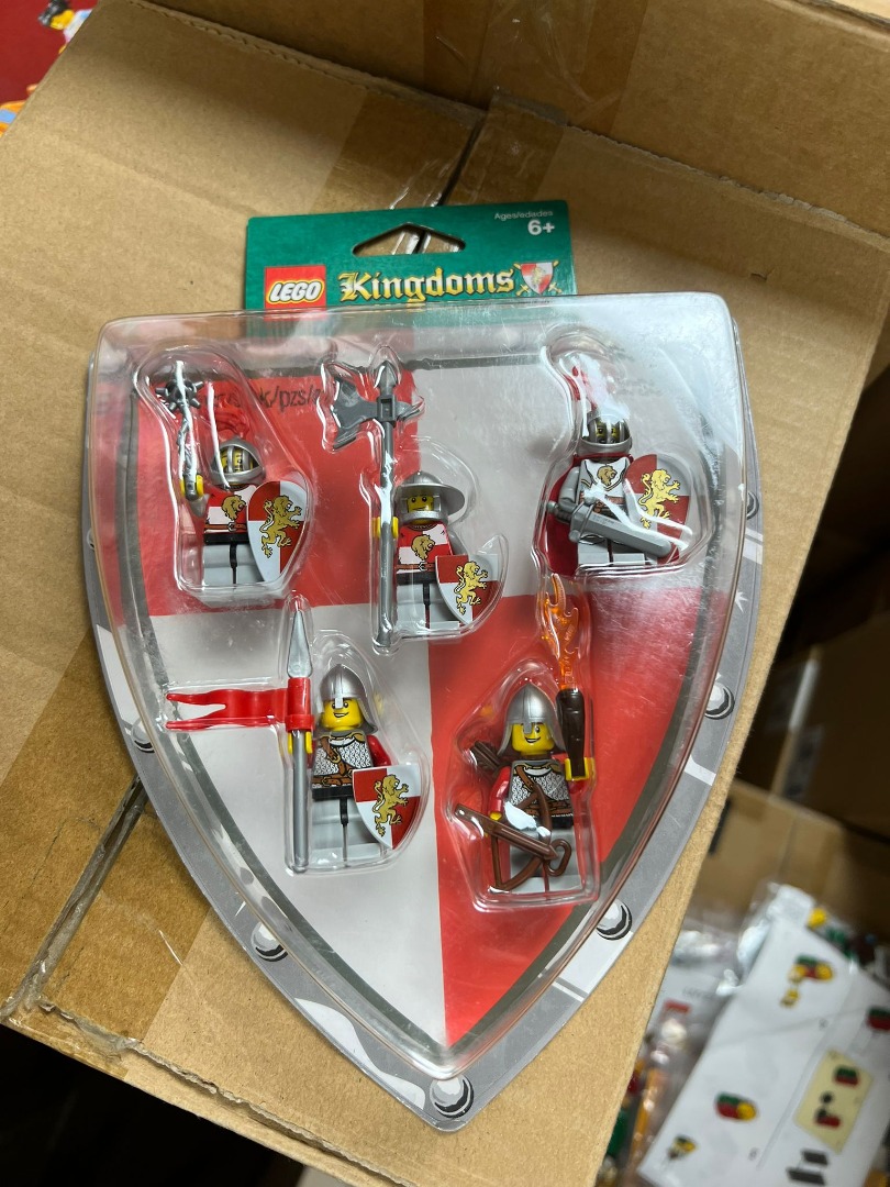 全新現貨 LEGO Castle 852921, 興趣及遊戲, 玩具 & 遊戲類 - Carousell