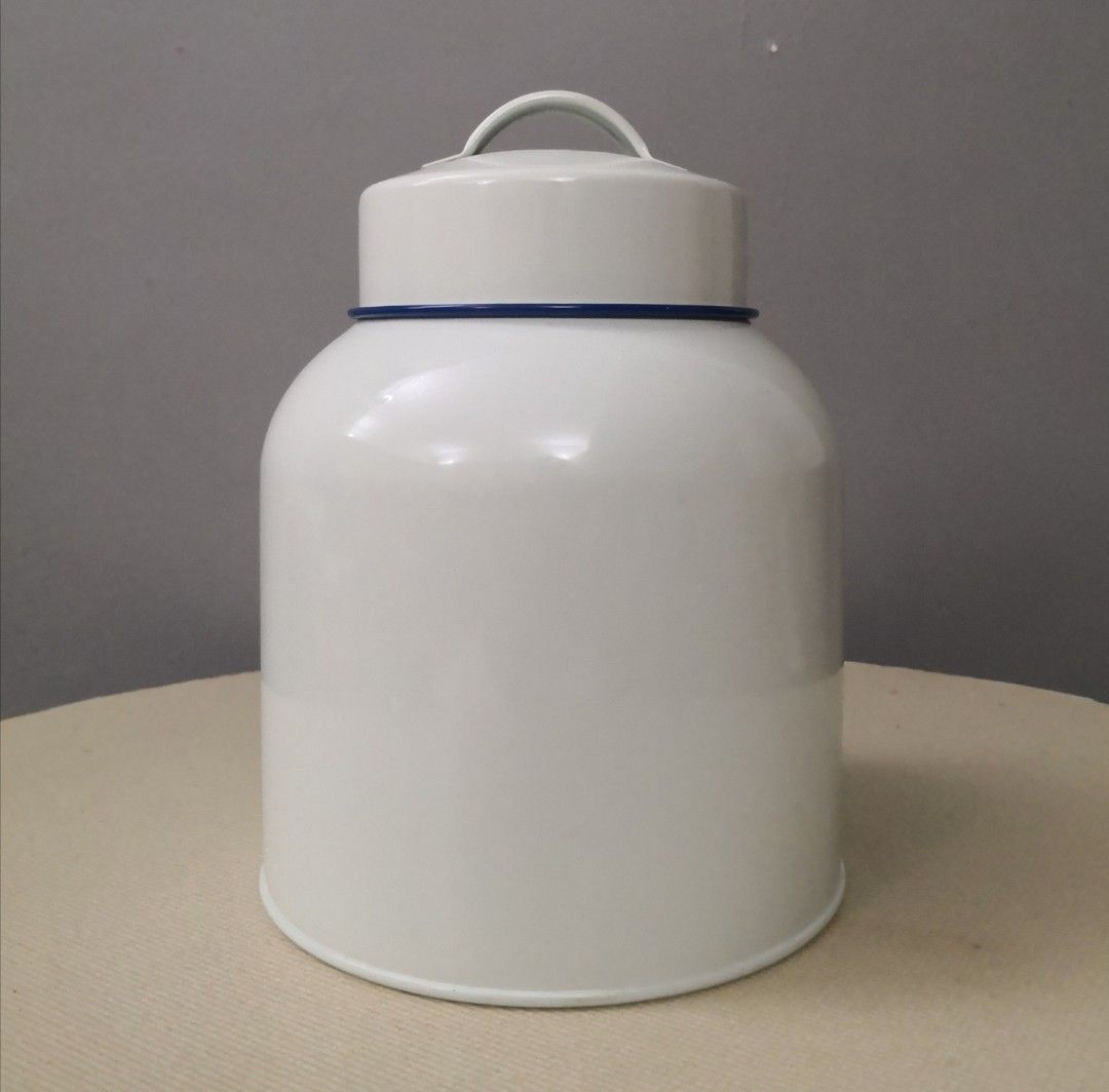 Amaretti Italy enamel biscuit jar, Furniture & Home Living, Kitchenware ...