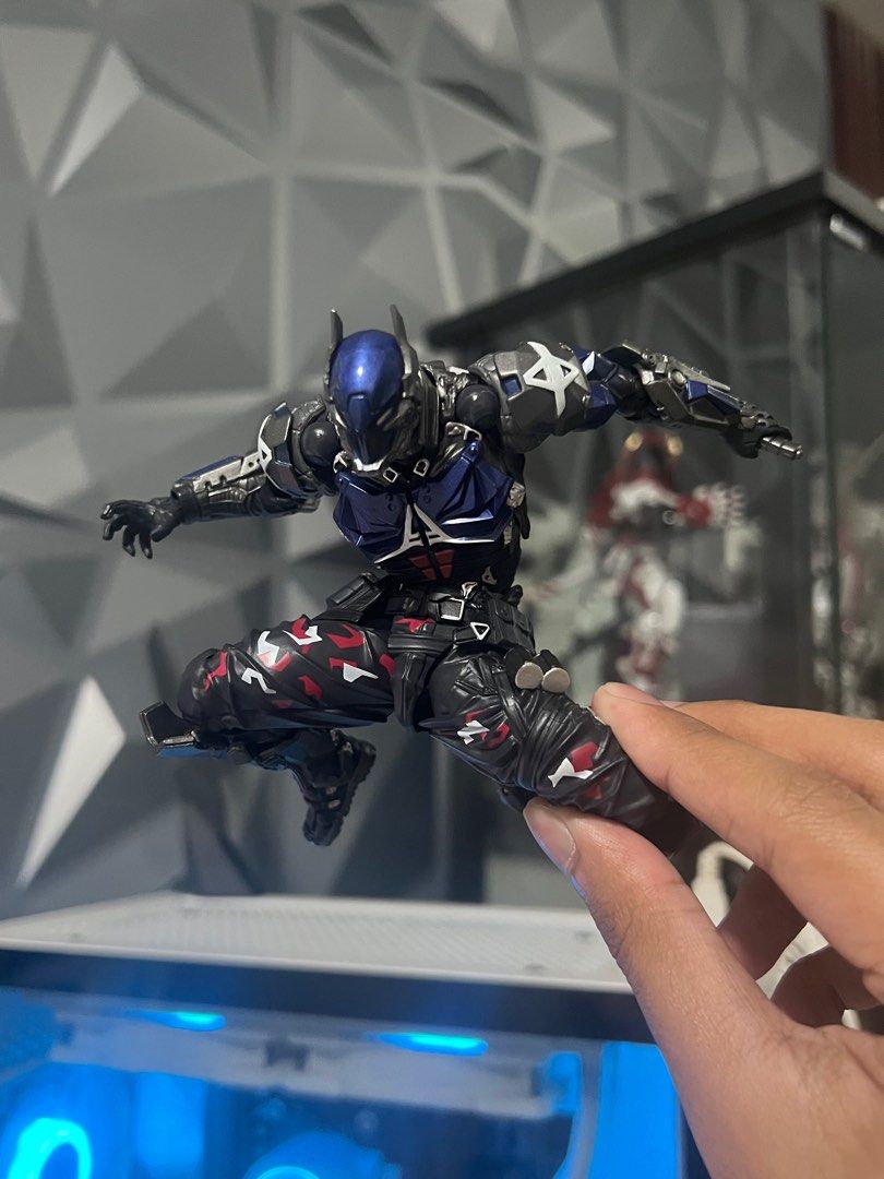 Amazing Yamaguchi Revoltech Arkham Knight, Hobbies & Toys, Toys & Games ...