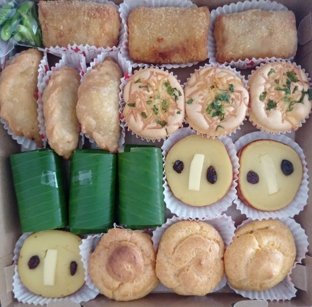 Aneka kue box, Makanan & Minuman, Kue-kue di Carousell