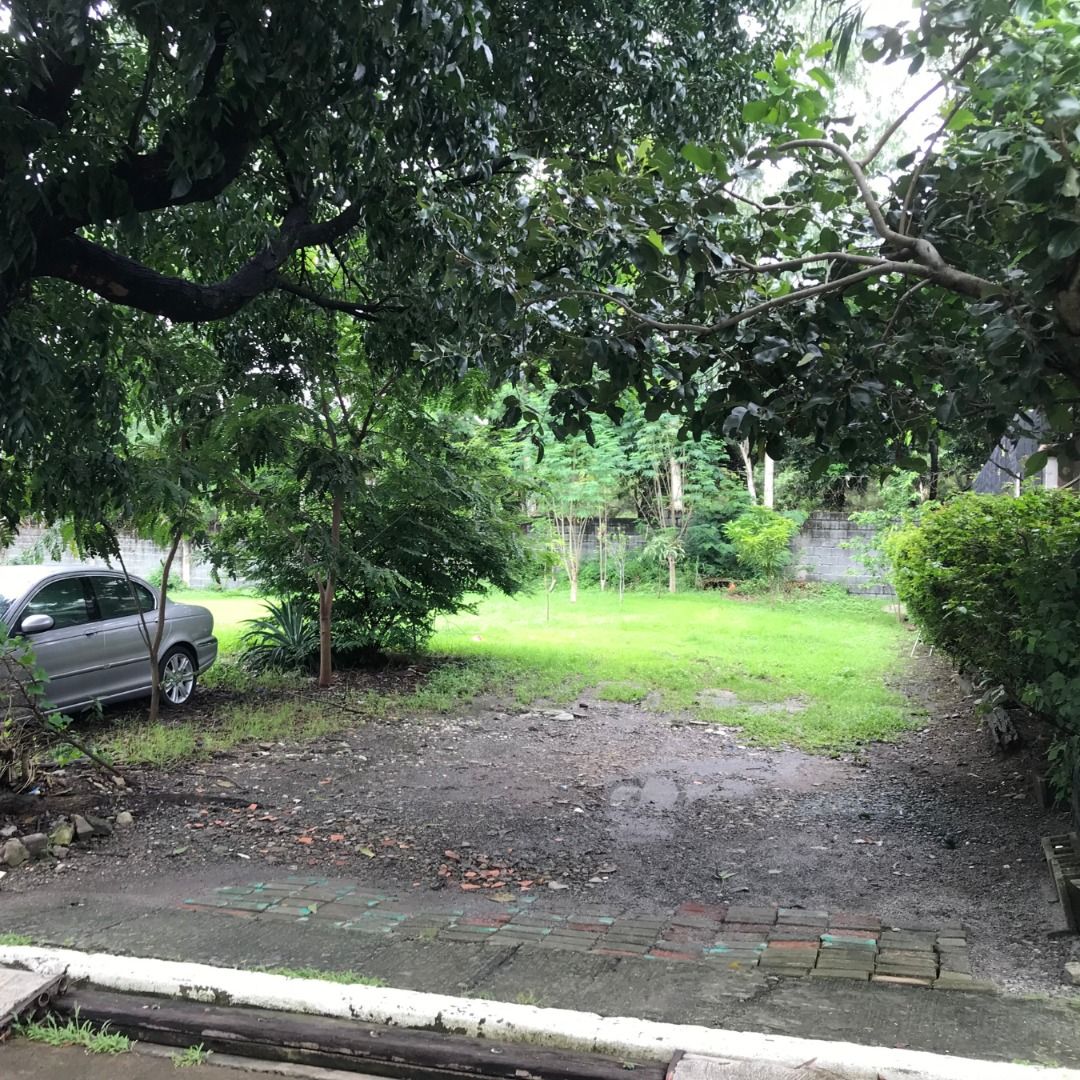 ASE - FOR SALE: 300 sqm Lot in Posadas Village, Sucat, Muntinlupa ...