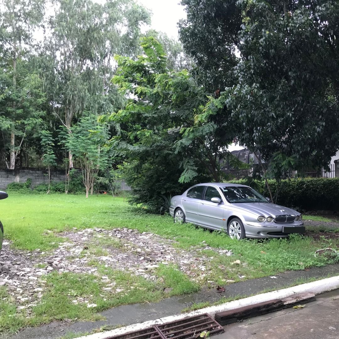 ASE - FOR SALE: 300 sqm Lot in Posadas Village, Sucat, Muntinlupa ...