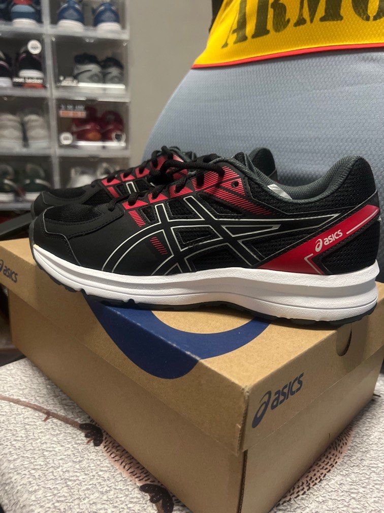 Asics running shoes, Men's Fashion, Footwear, Sneakers on Carousell