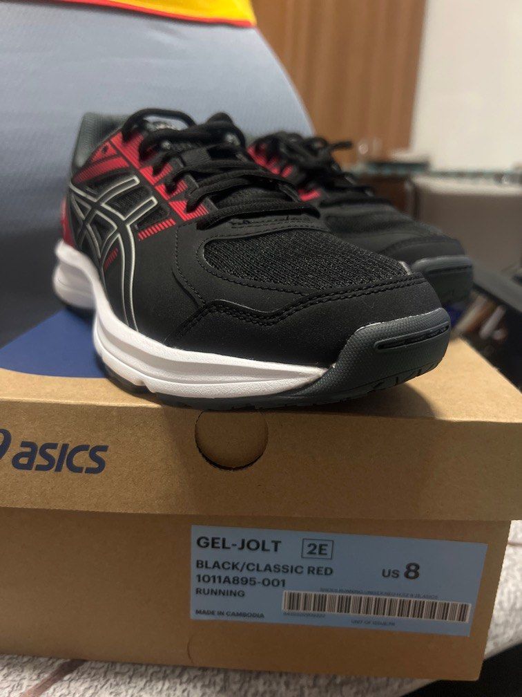 Asics running shoes, Men's Fashion, Footwear, Sneakers on Carousell