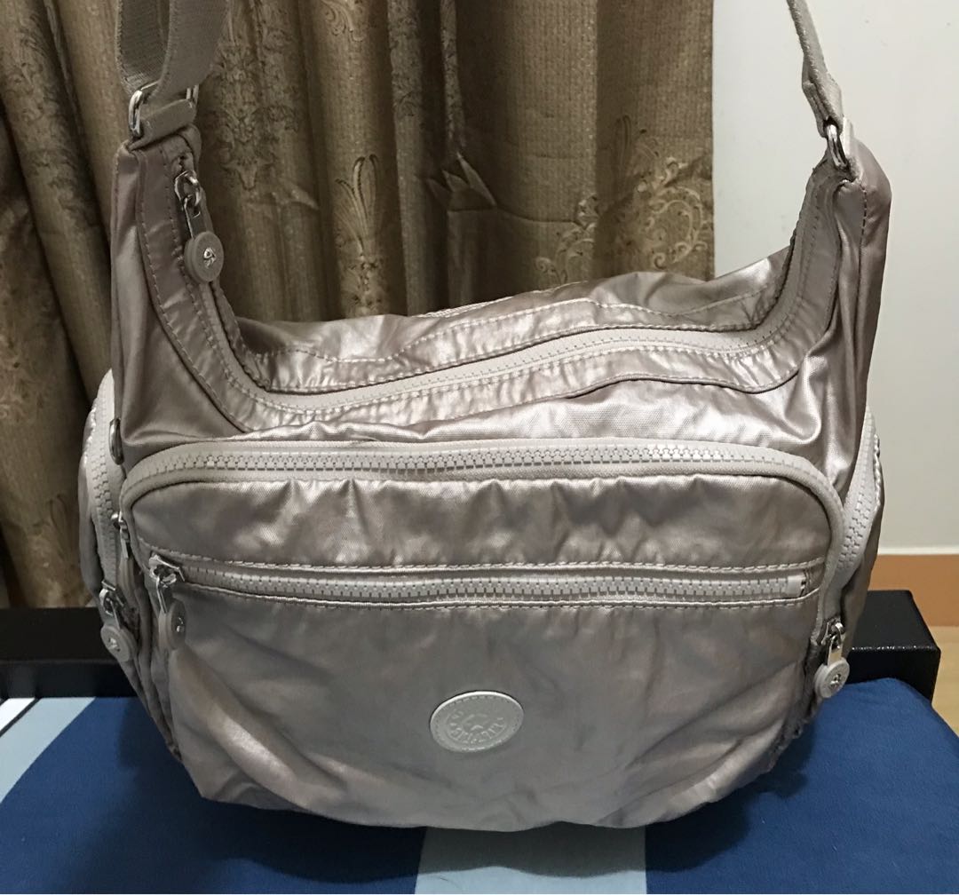 Authentic Kipling 2 way bag, Luxury, Bags & Wallets on Carousell