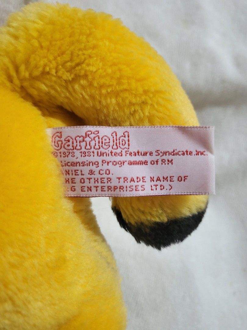 Authentic Vintage Smirking Garfield Plush Soft Toy, Hobbies & Toys ...