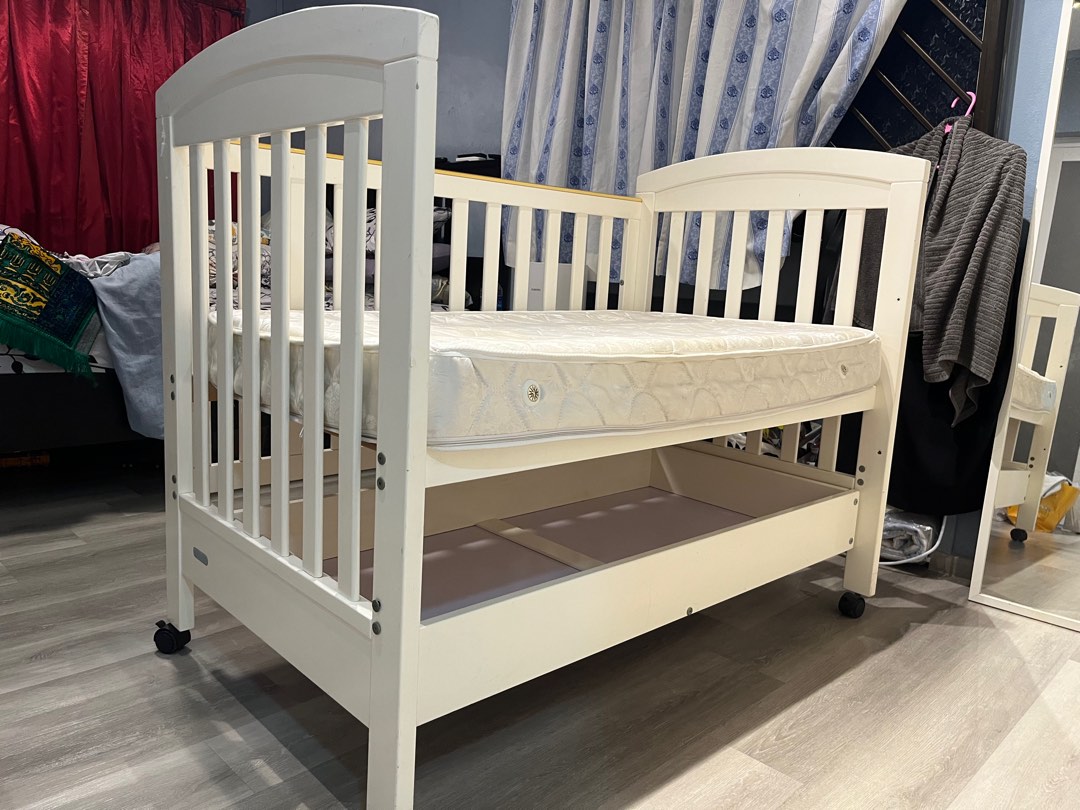 FREE Baby Cot, Babies & Kids, Baby Nursery & Kids Furniture, Cots ...