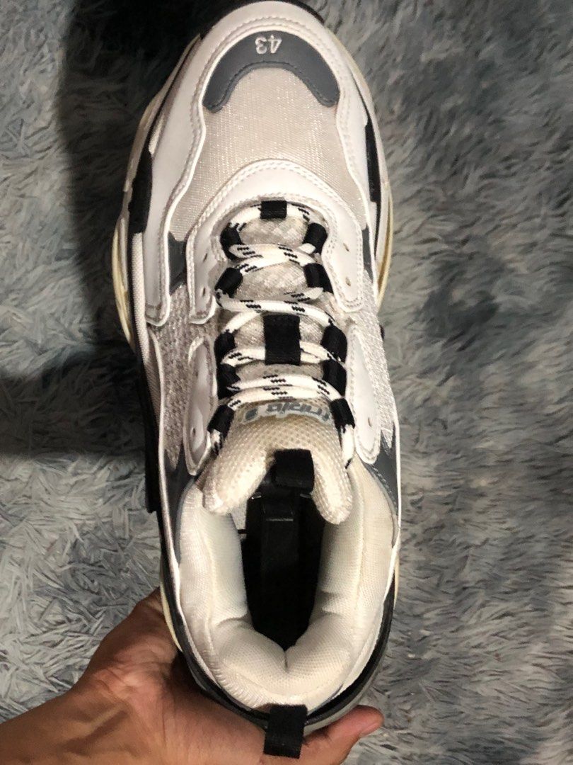 Balenciaga Triple S, Men's Fashion, Footwear, Sneakers on Carousell