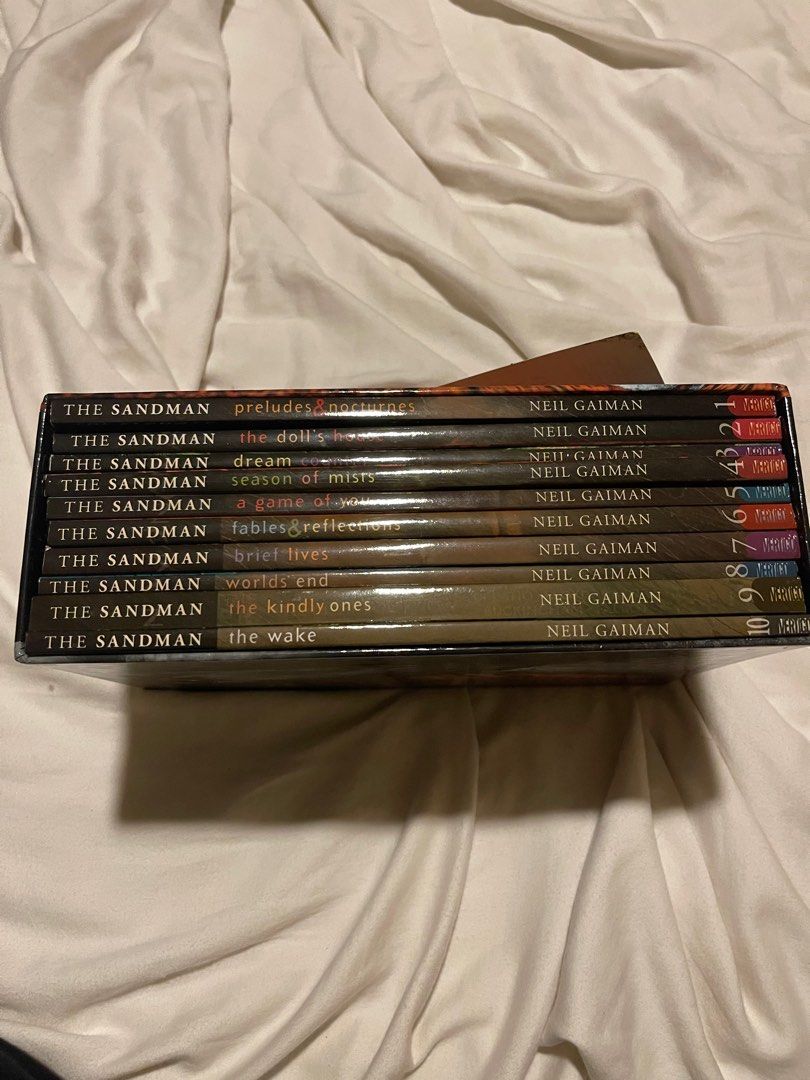 Bid: Sandman Complete Collection Box, Hobbies & Toys, Books & Magazines ...