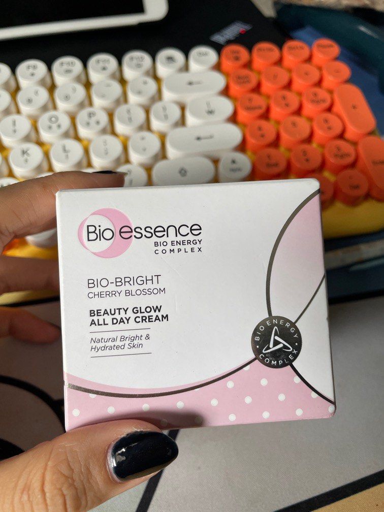 Bio Essence Bio Bright Cherry Blossom Beauty Glow All Day Cream, Beauty ...