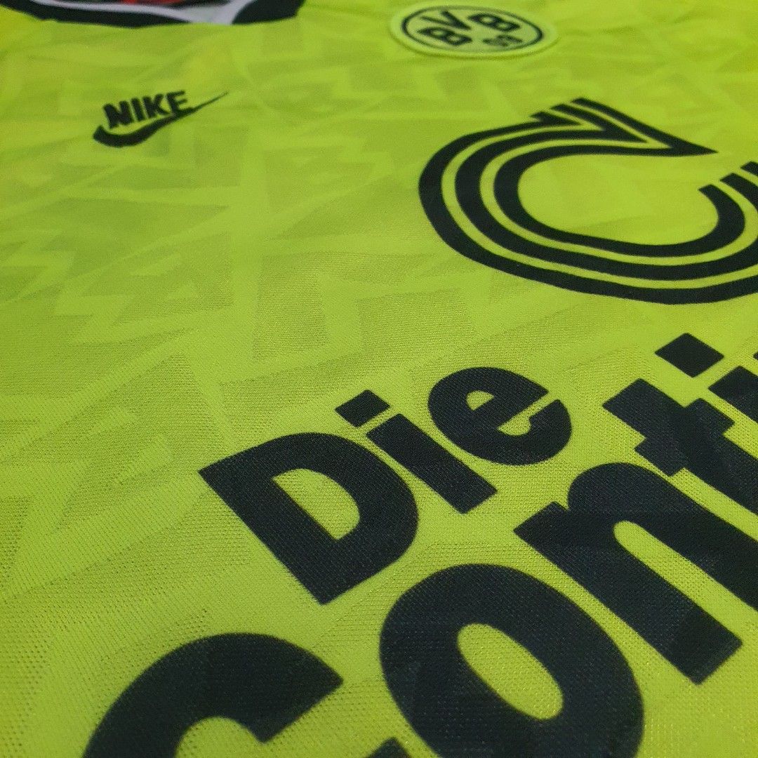 BORUSSIA DORTMUND 1995/96 HOME KIT, Men's Fashion, Activewear on Carousell