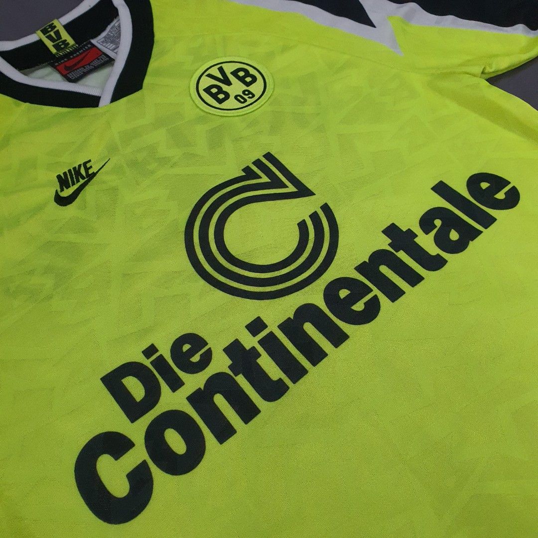 BORUSSIA DORTMUND 1995/96 HOME KIT, Men's Fashion, Activewear on Carousell