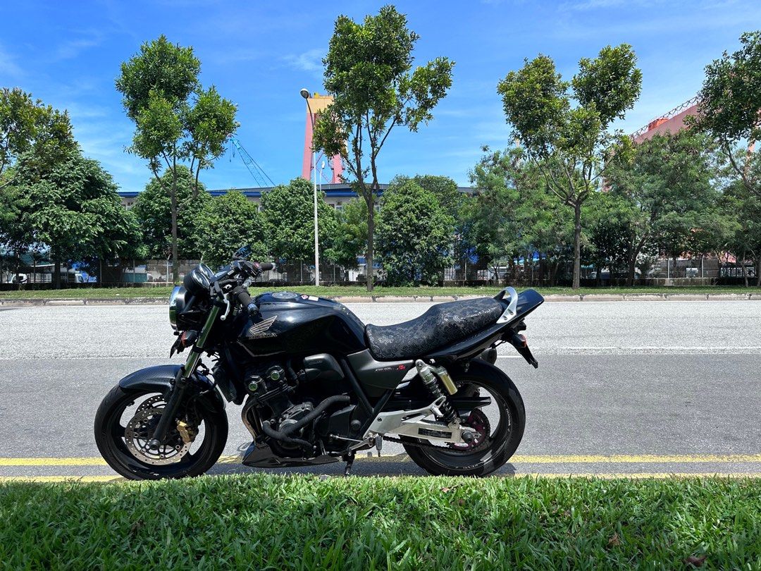 Honda CB400 Super 4 Revo, Motorcycles, Motorcycles for Sale, Class 2A on Carousell