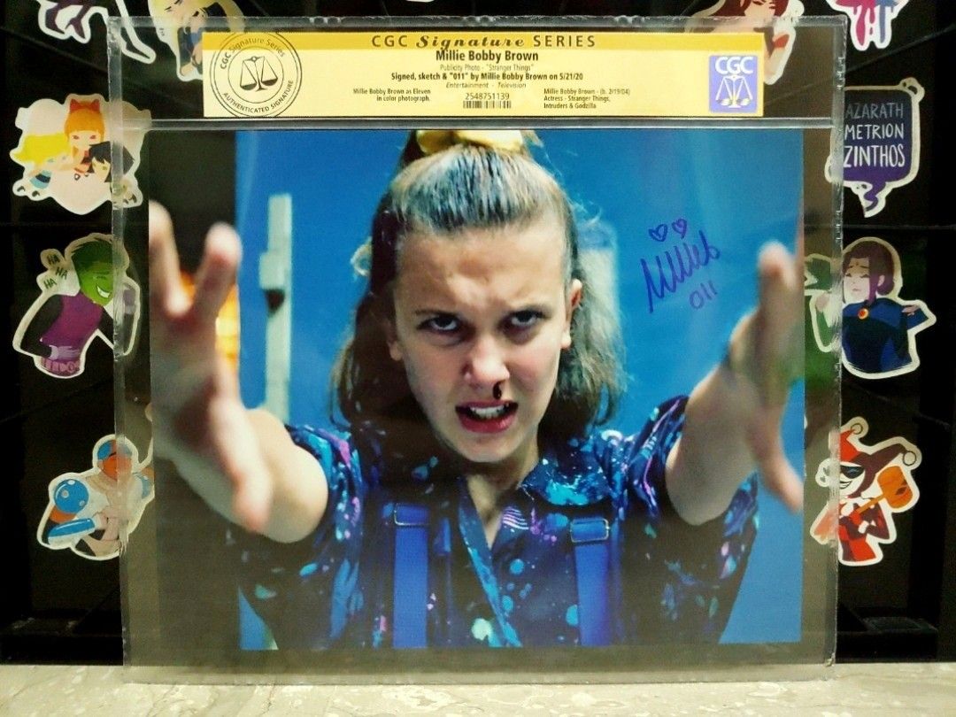 CGC SS Signed Photo (Meng'er Zhang / Millie Bobby Brown / Val Kilmer ...