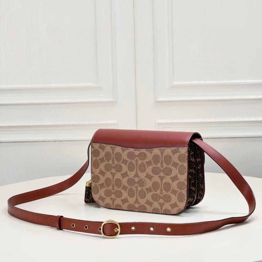 Coach CM551 shoulder bag, Women's Fashion, Bags & Wallets, Shoulder ...