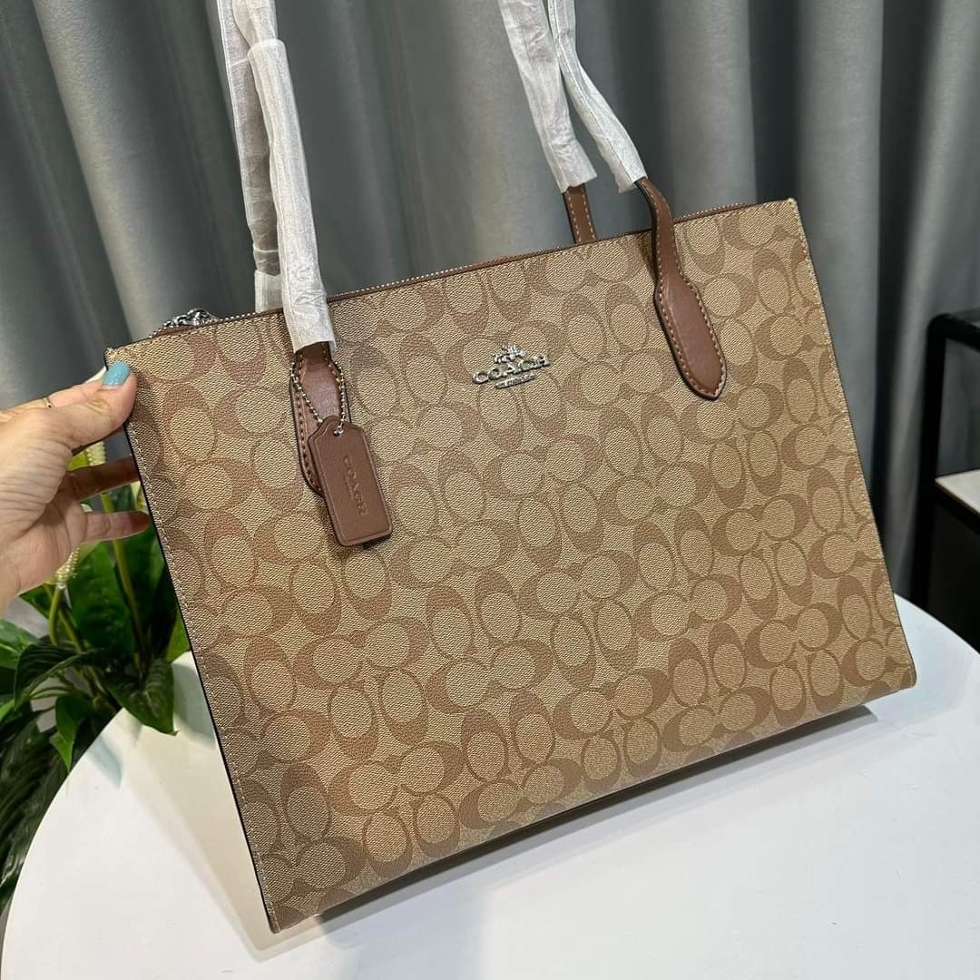 Coach Nina Tote in Signature Canvas Khaki, Women's Fashion, Bags ...