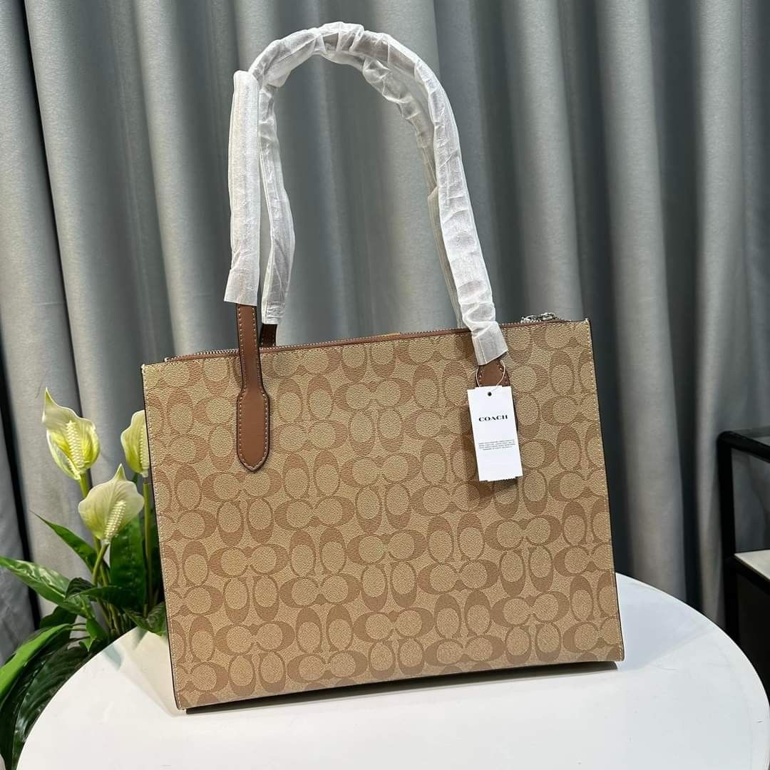 Coach Nina Tote in Signature Canvas Khaki, Women's Fashion, Bags ...