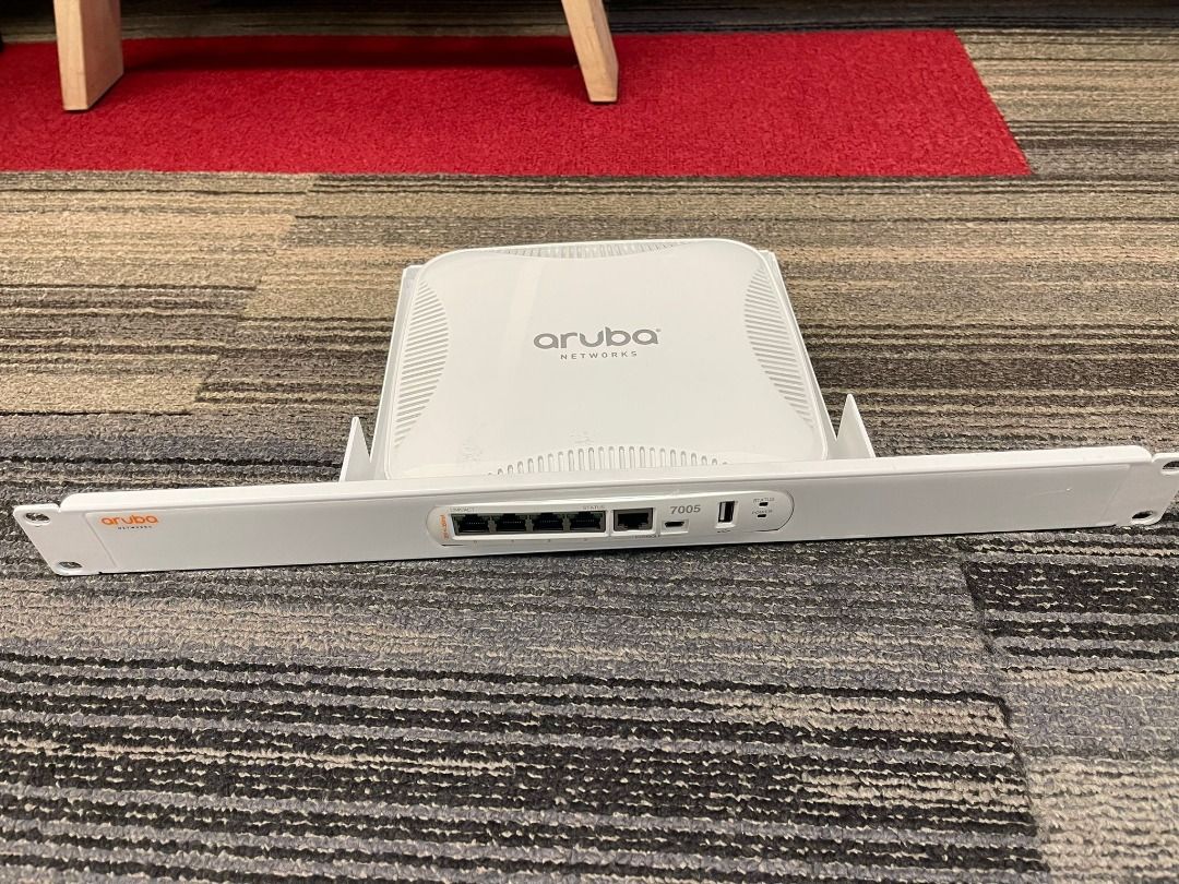 Complete set with Aruba Controller 7005 and Aruba AP(APIN0205) without licenses., Computers ...