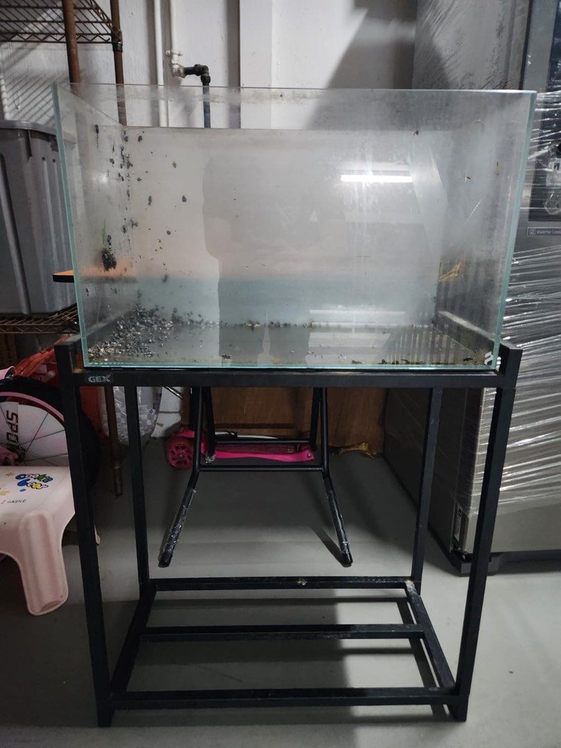 Crystal tank 2ft 60cm with stand $65, Pet Supplies, Homes & Other Pet ...