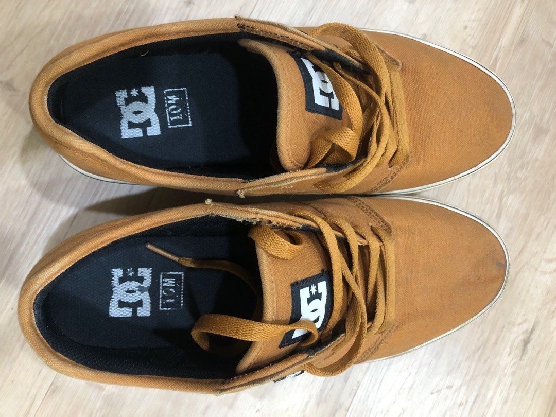 DC shoes brown, Men's Fashion, Footwear, Sneakers on Carousell