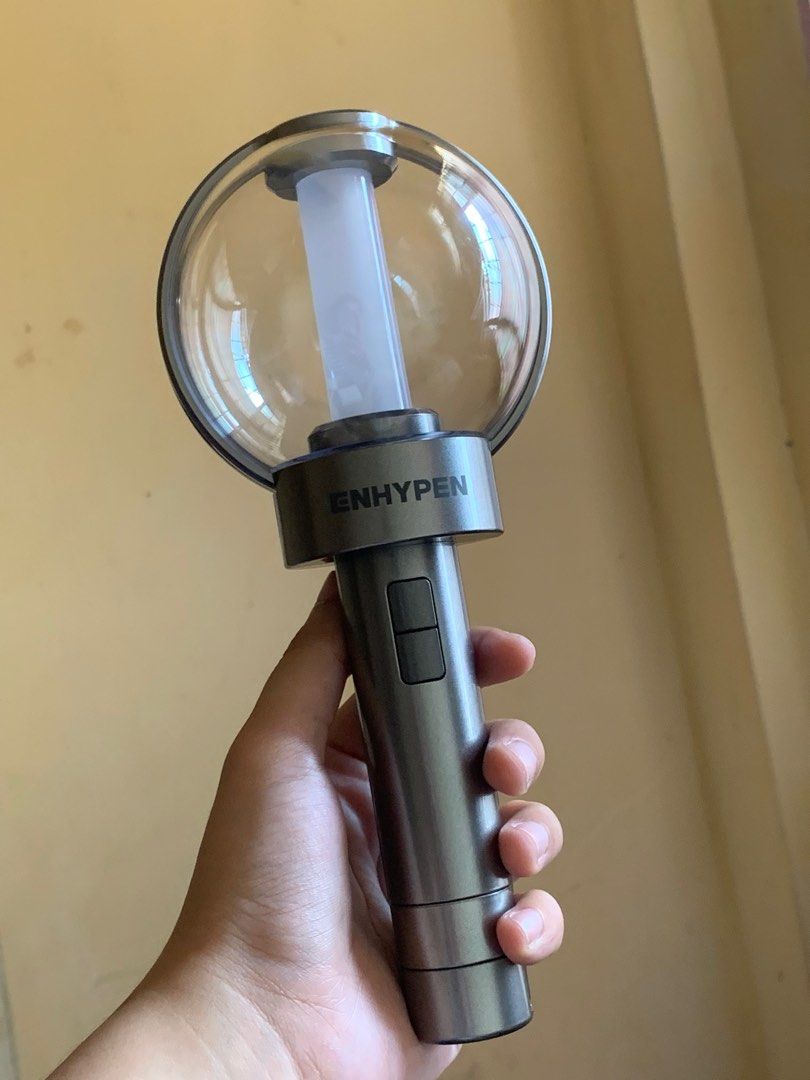 Enhypen Lightstick / Engene Bong, Hobbies & Toys, Memorabilia ...