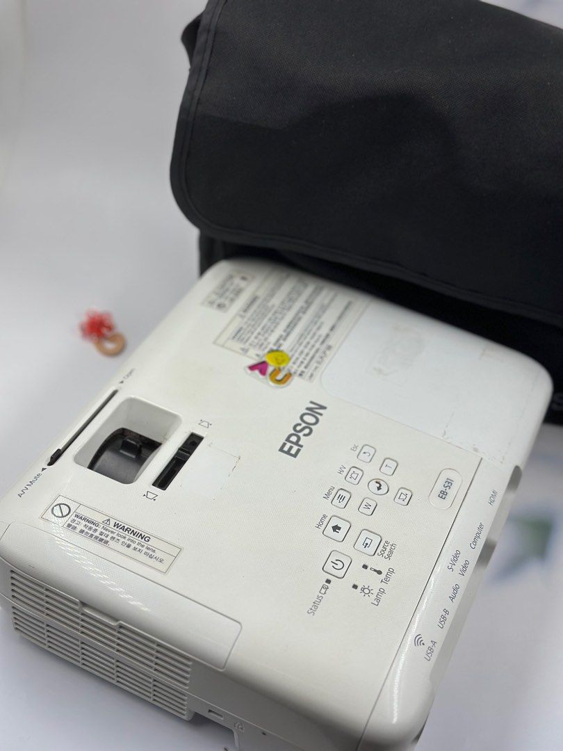 EPSON EB S31 Projector 3300Lumens HDMI Wifi ready, TV & Home Appliances ...