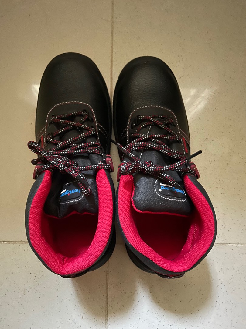 Feetguard safety shoes, Men's Fashion, Footwear, Sneakers on Carousell
