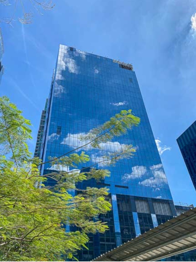 For Rent: BGC Office - Park Triangle Corp Plaza along 32nd Str Cor 11th ...