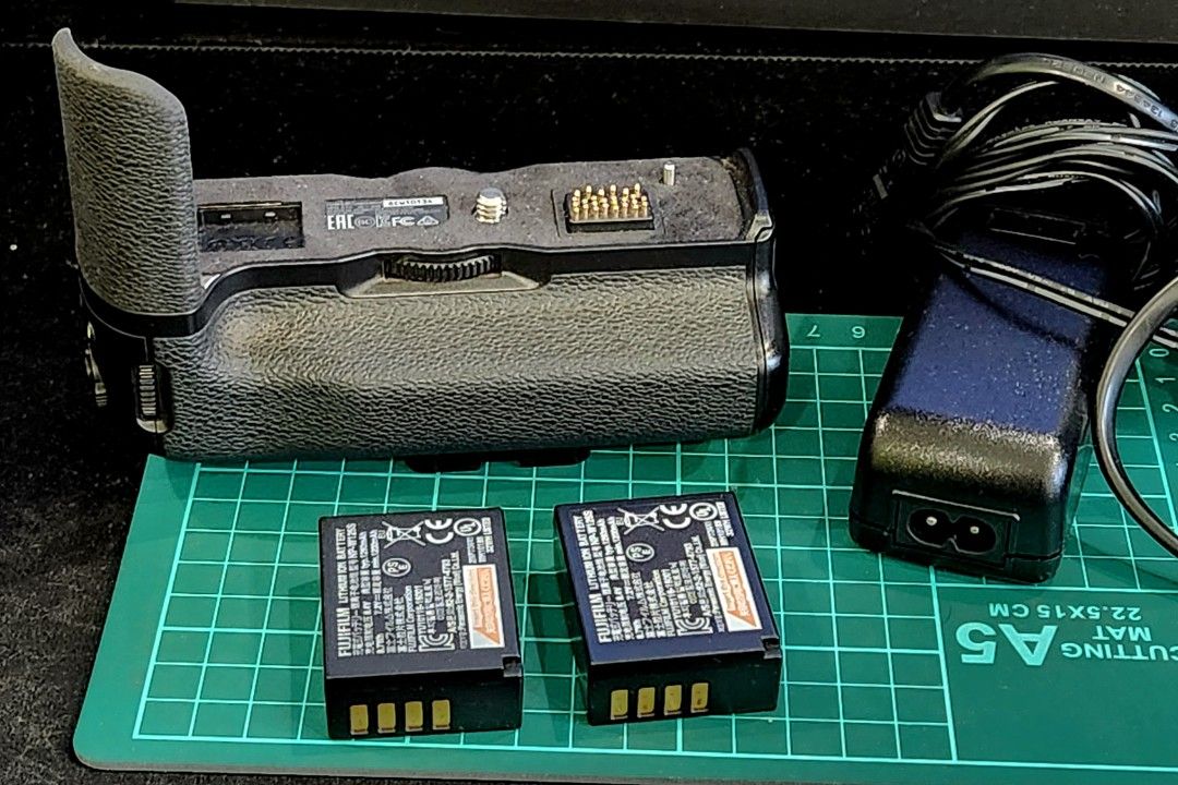 Fujifilm X-T2 full set and Fujifilm VPB-XT2, Photography, Cameras on ...