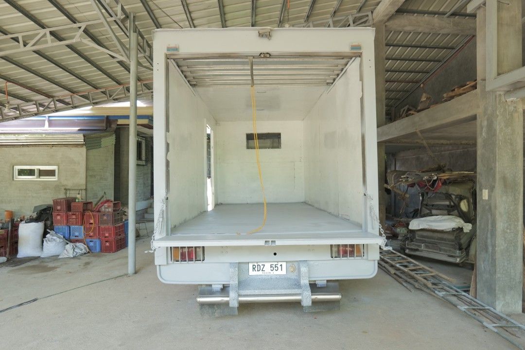 RUSH!!! ISUZU truck ELF Closed Van TOP CONDITION!!!!, Special Vehicles ...