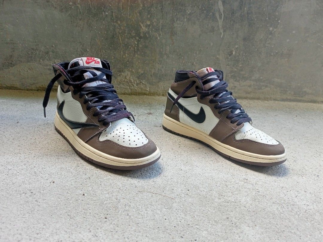 J1 Travis Scott Mocha High, Men's Fashion, Footwear, Sneakers on Carousell