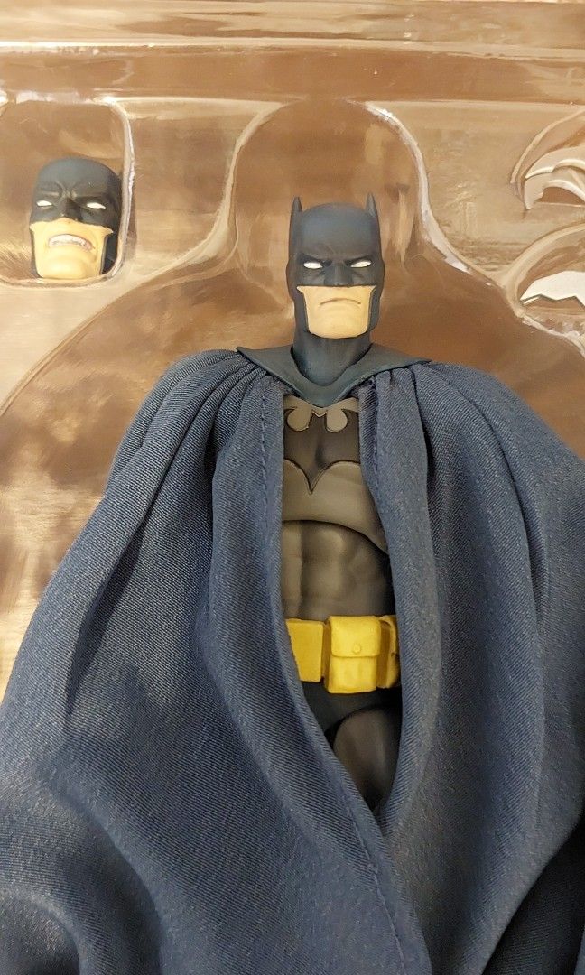 Mafex batman hush version 1 BIB, Hobbies & Toys, Toys & Games on Carousell