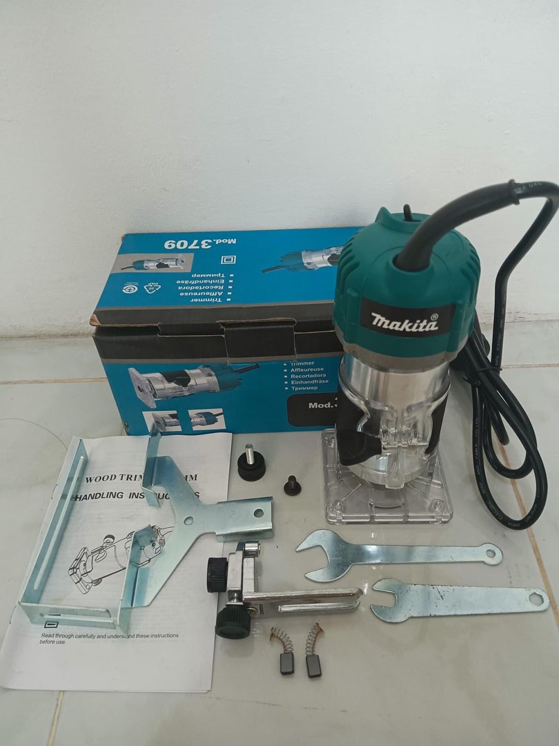 Makita Trimmer, Commercial & Industrial, Construction Tools & Equipment ...