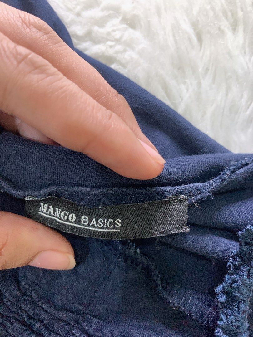 MANGO BASIC, Women's Fashion, Tops, Sleeveless on Carousell